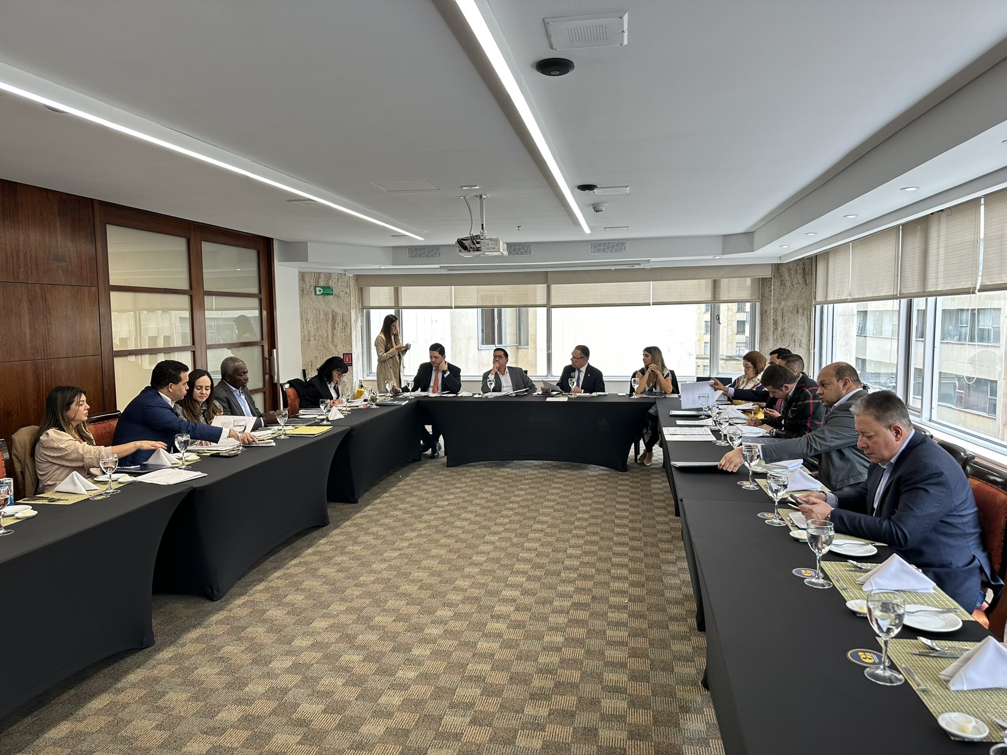 Partidos Conservador Y De La U No Apoyarán La Reforma A La Salud